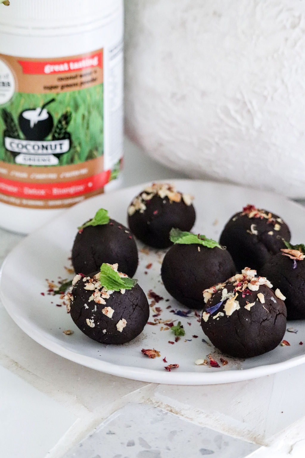 10 Minute Crunchy Choc Mint Cacao Bites 🌿